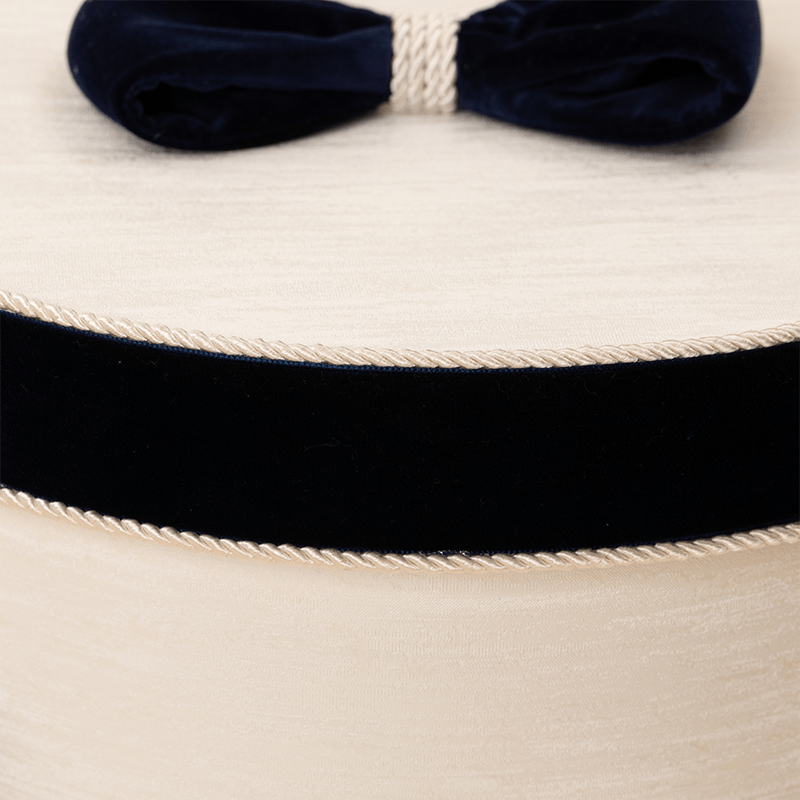 Cufar Elegant Baieti Crem Cu Funda Catifea Bleumarin Micul Print AnneBebe